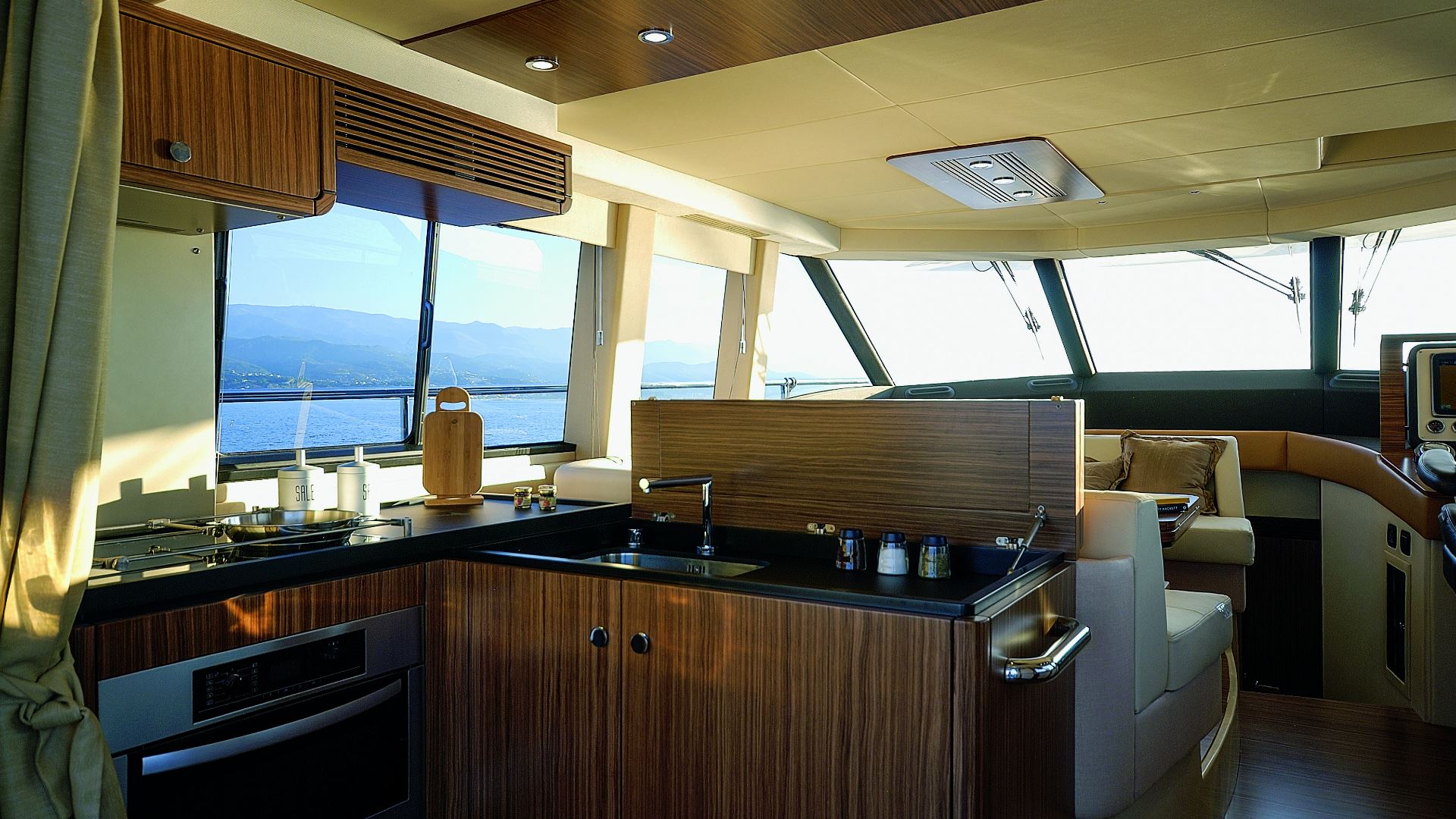 Azimut Magellano 53 • Azimut Yachts